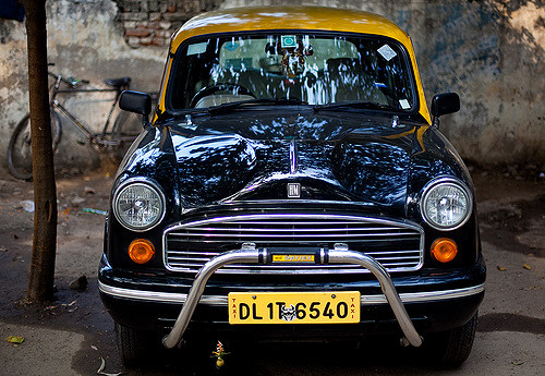 Car rental in India - How to hire a driver with car and guides in India