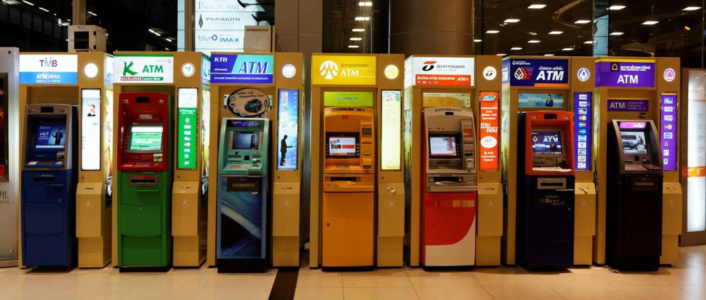 A Complete Guide to Using ATMs in India for Foreigners - India Someday ...